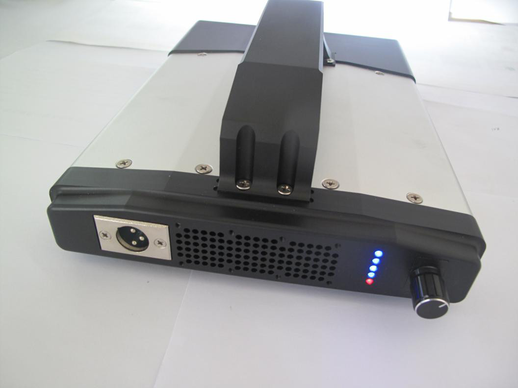 Fuente de luz forense 2.6Kg 2500LM de la huella del LED con 6000K CCT ...